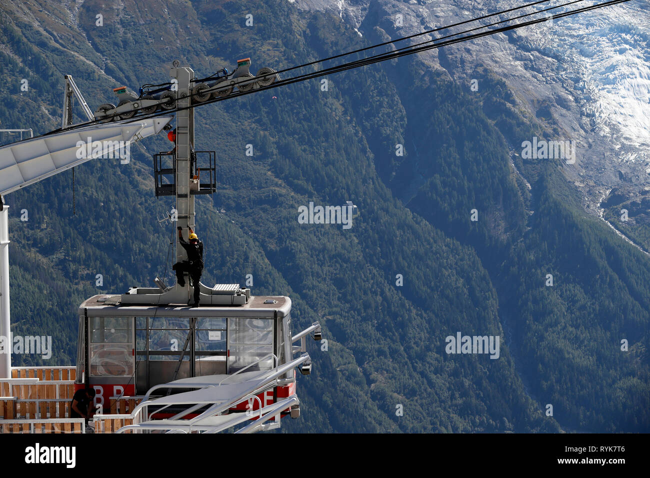 Cable car france alps hi-res stock photography and images - Alamy