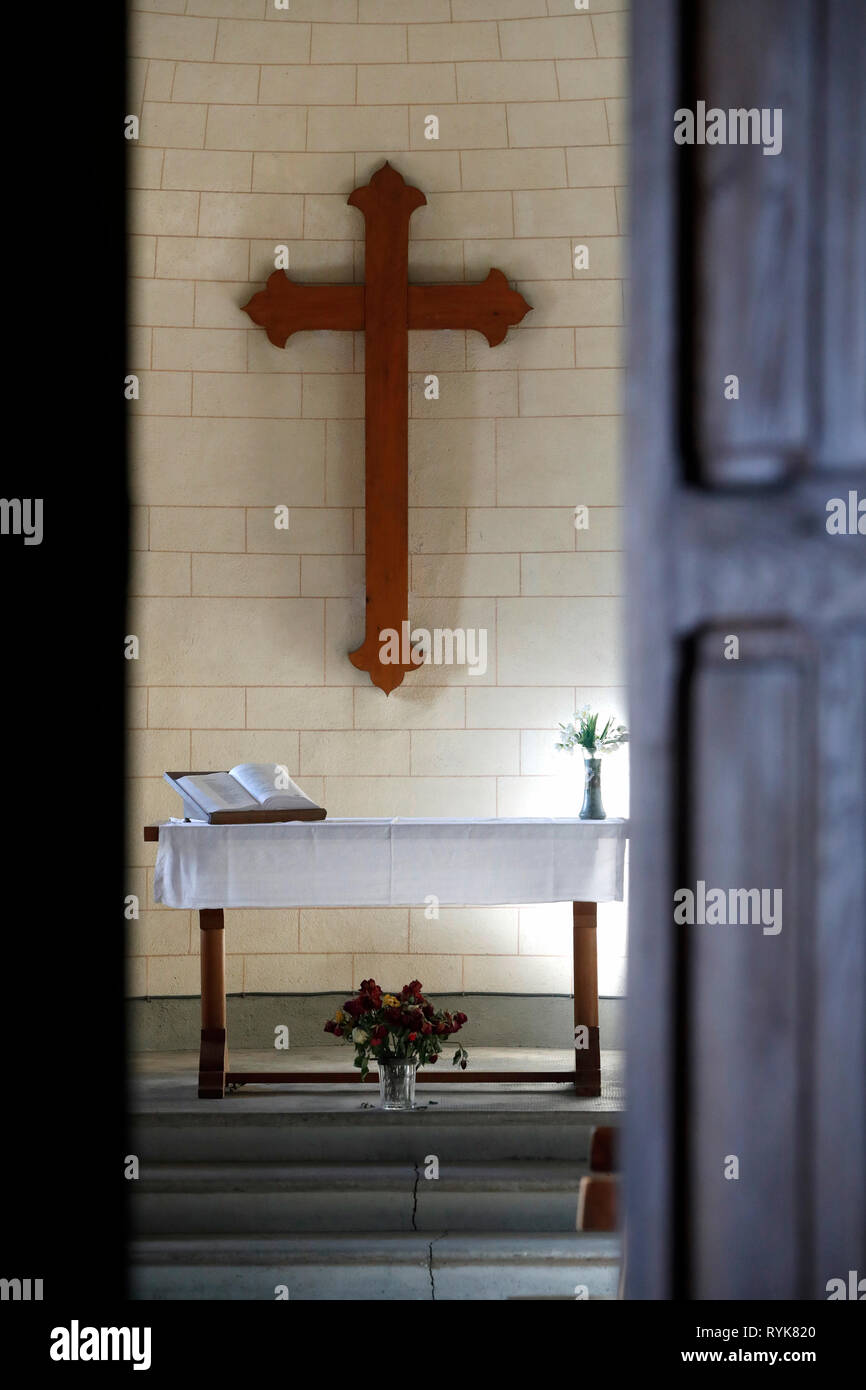 Altar protestante hi-res stock photography and images - Alamy