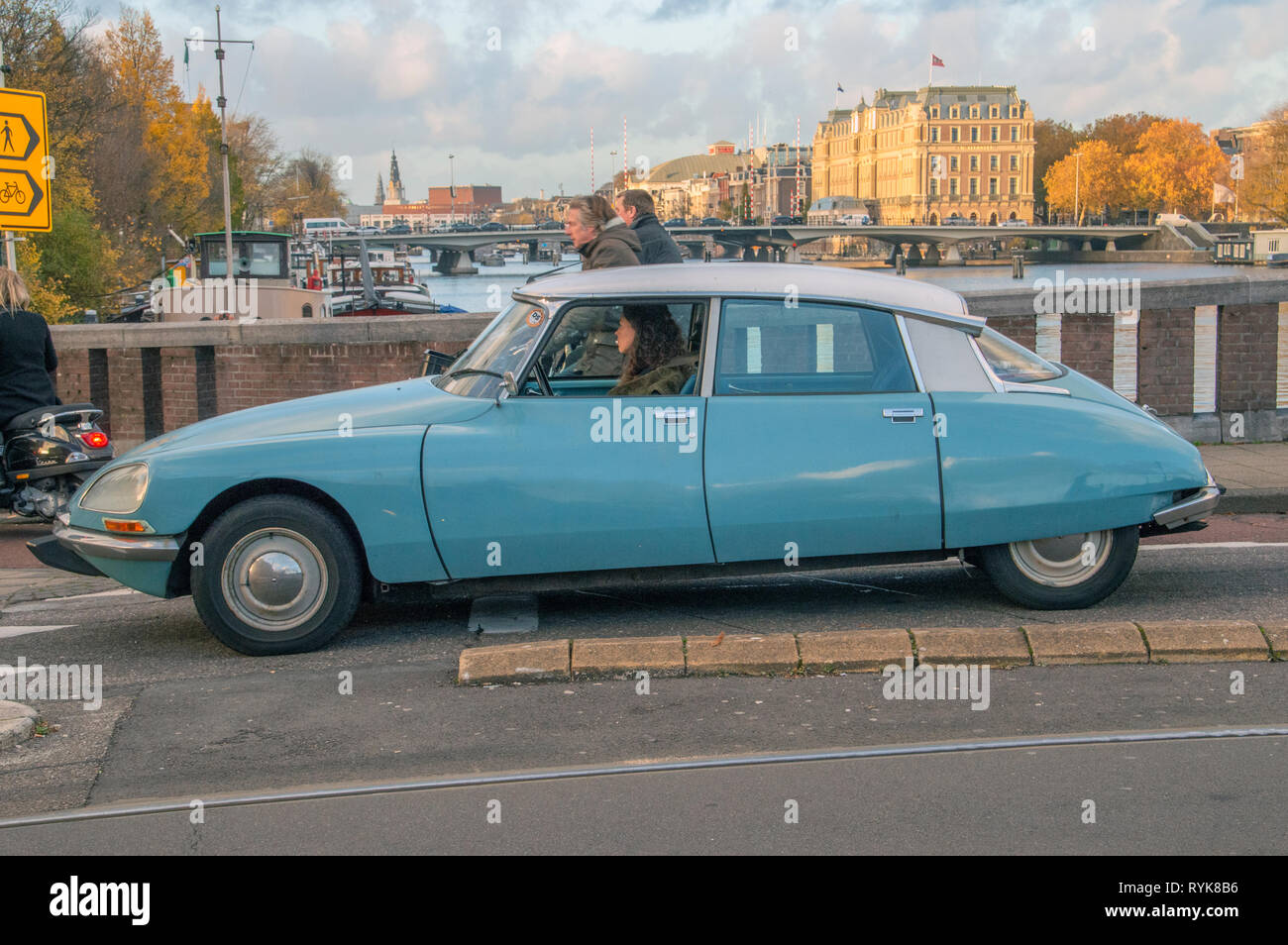 Blue citroen ds car hi-res stock photography and images - Alamy