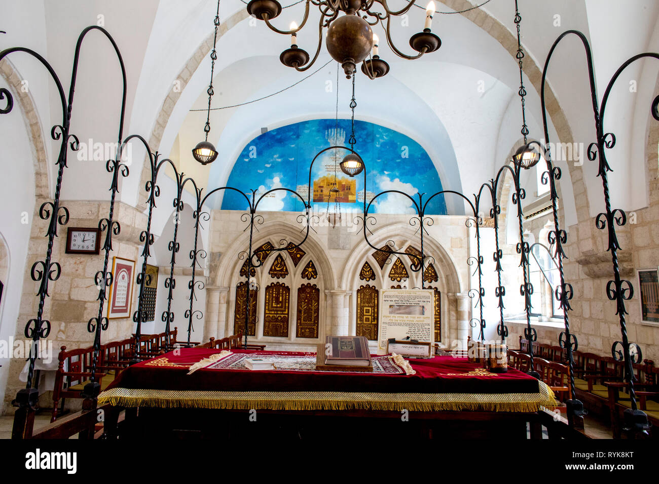 Sephardic synagogue jerusalem hi-res stock photography and images - Alamy