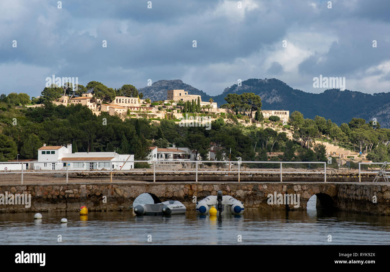 Harbour port mallorca spain hi-res stock photography and images - Alamy