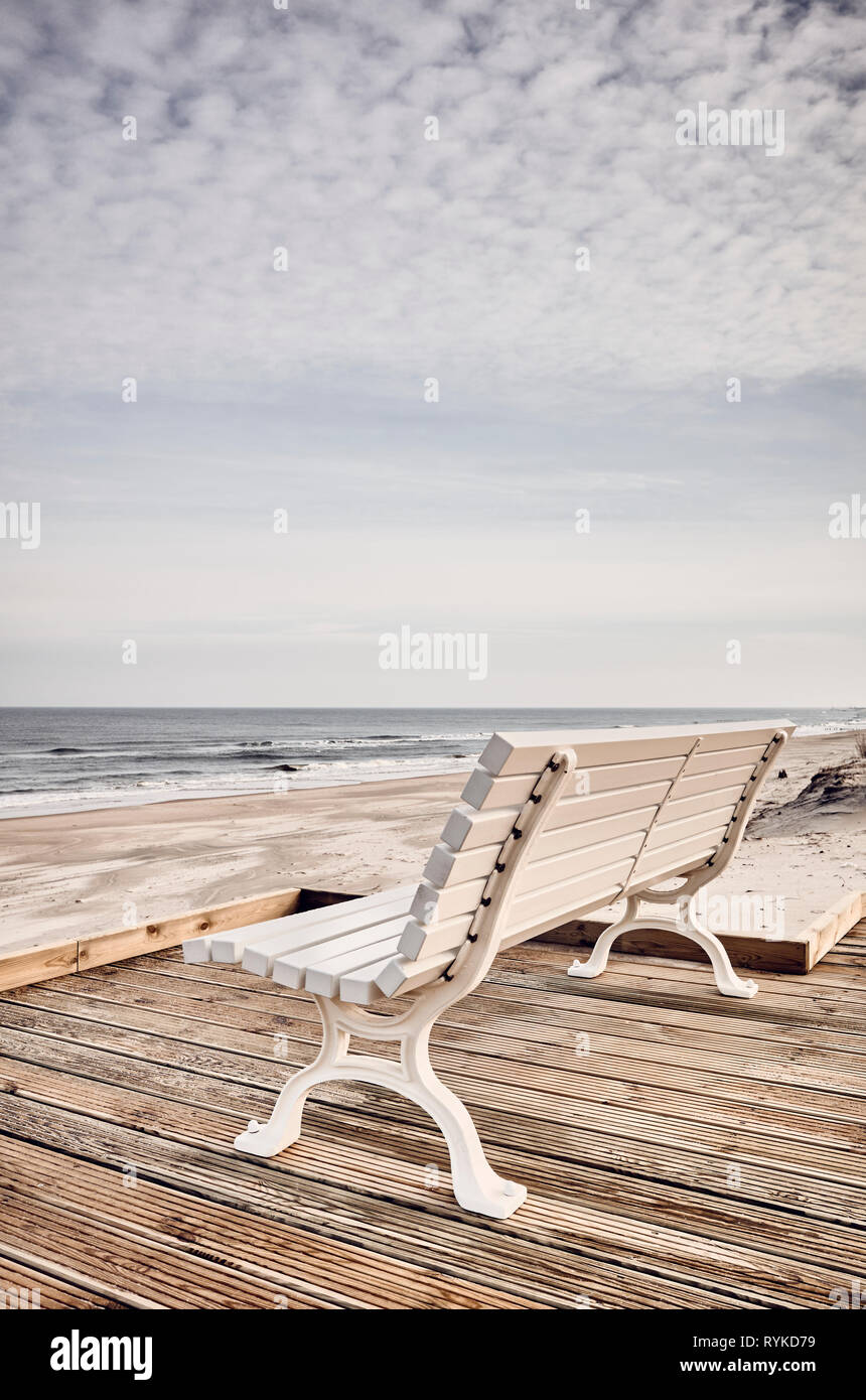 Empty beachfront hi-res stock photography and images - Alamy