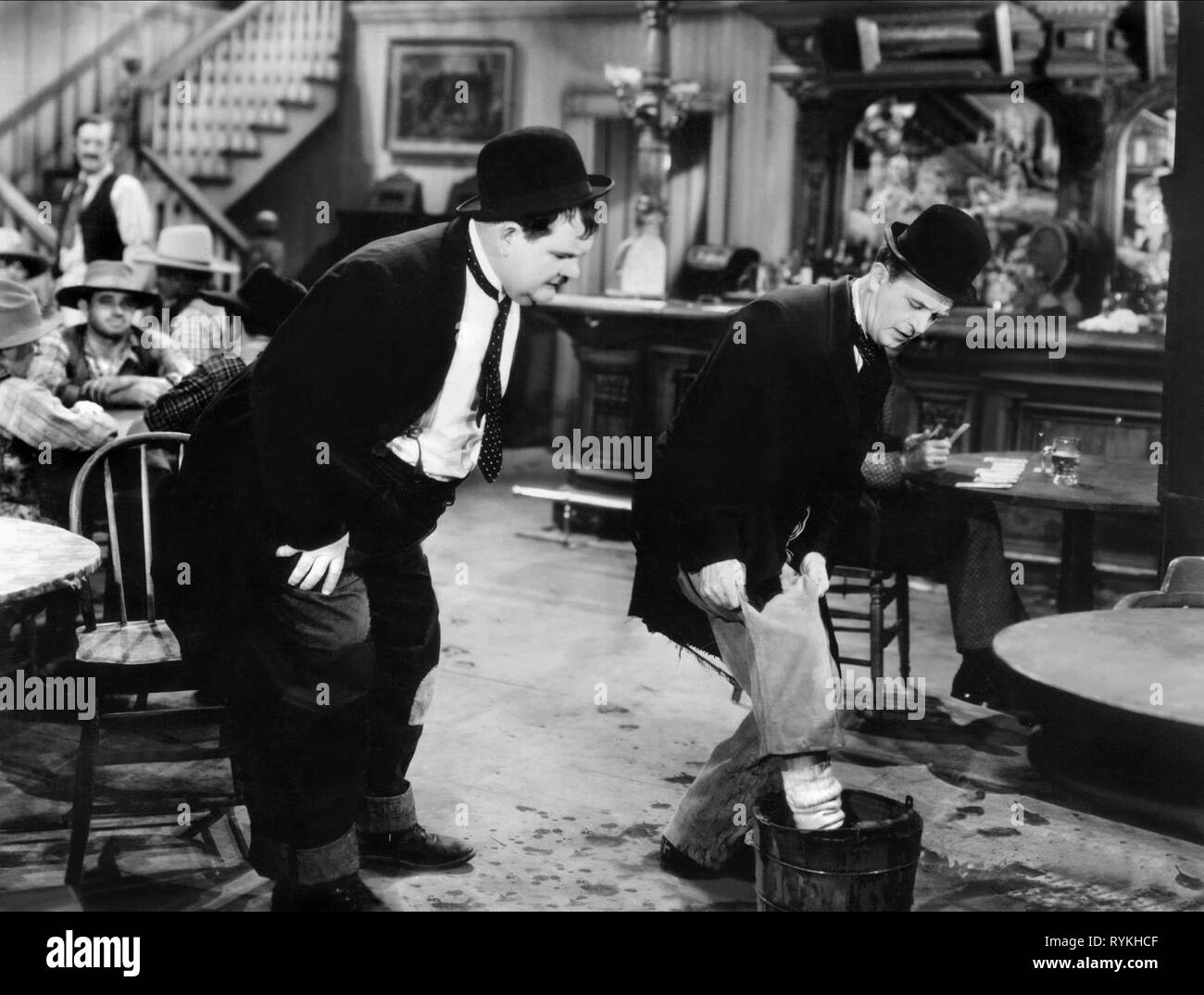 Laurel und hardy Black and White Stock Photos & Images - Alamy