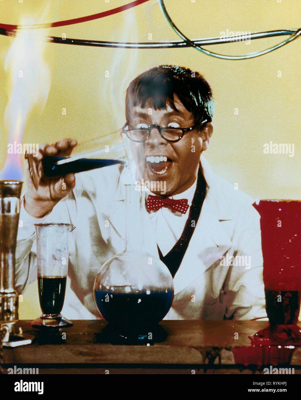 JERRY LEWIS, THE NUTTY PROFESSOR, 1963 Stock Photo - Alamy