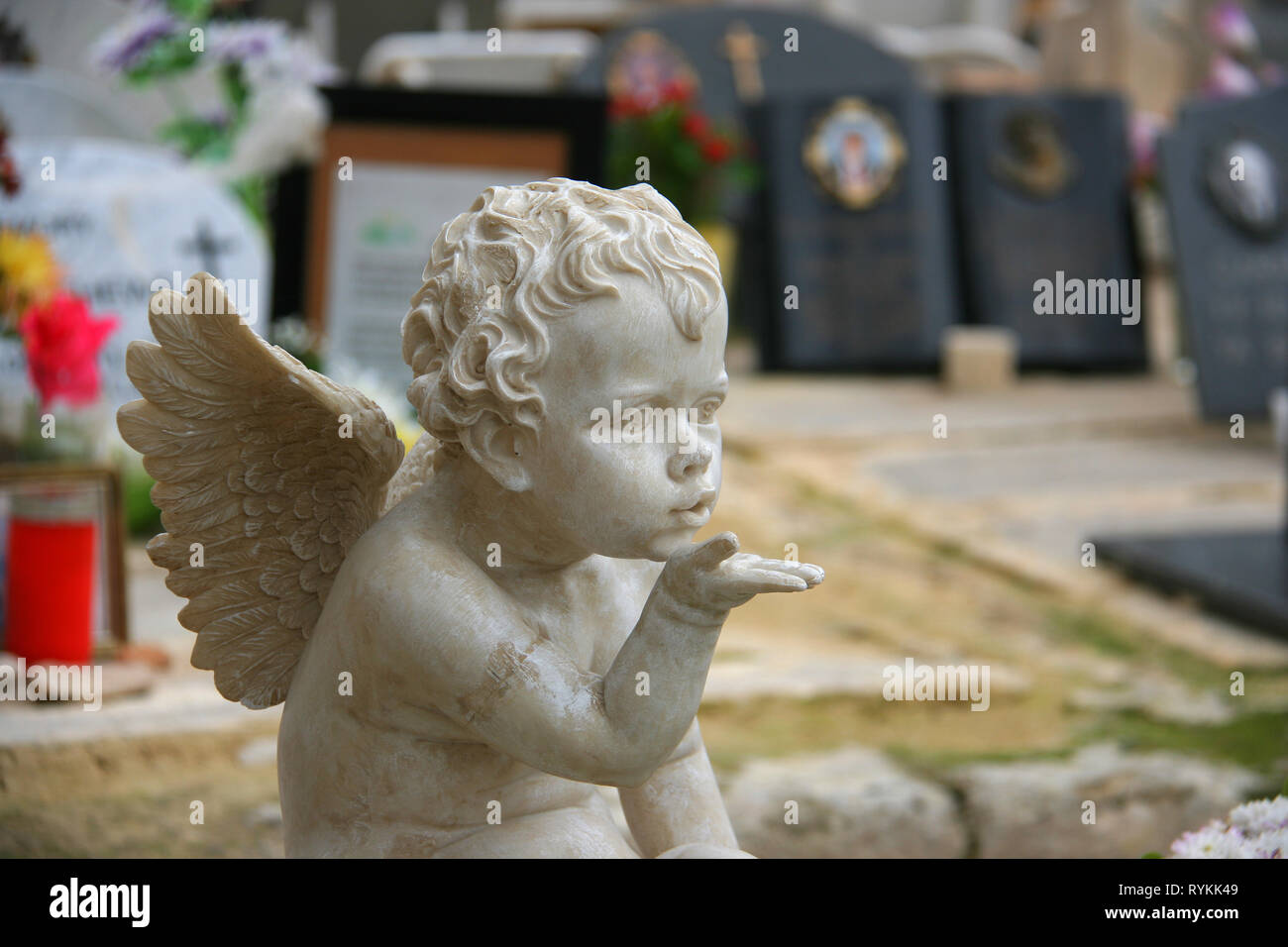 Marble angel hi-res stock photography and images - Alamy