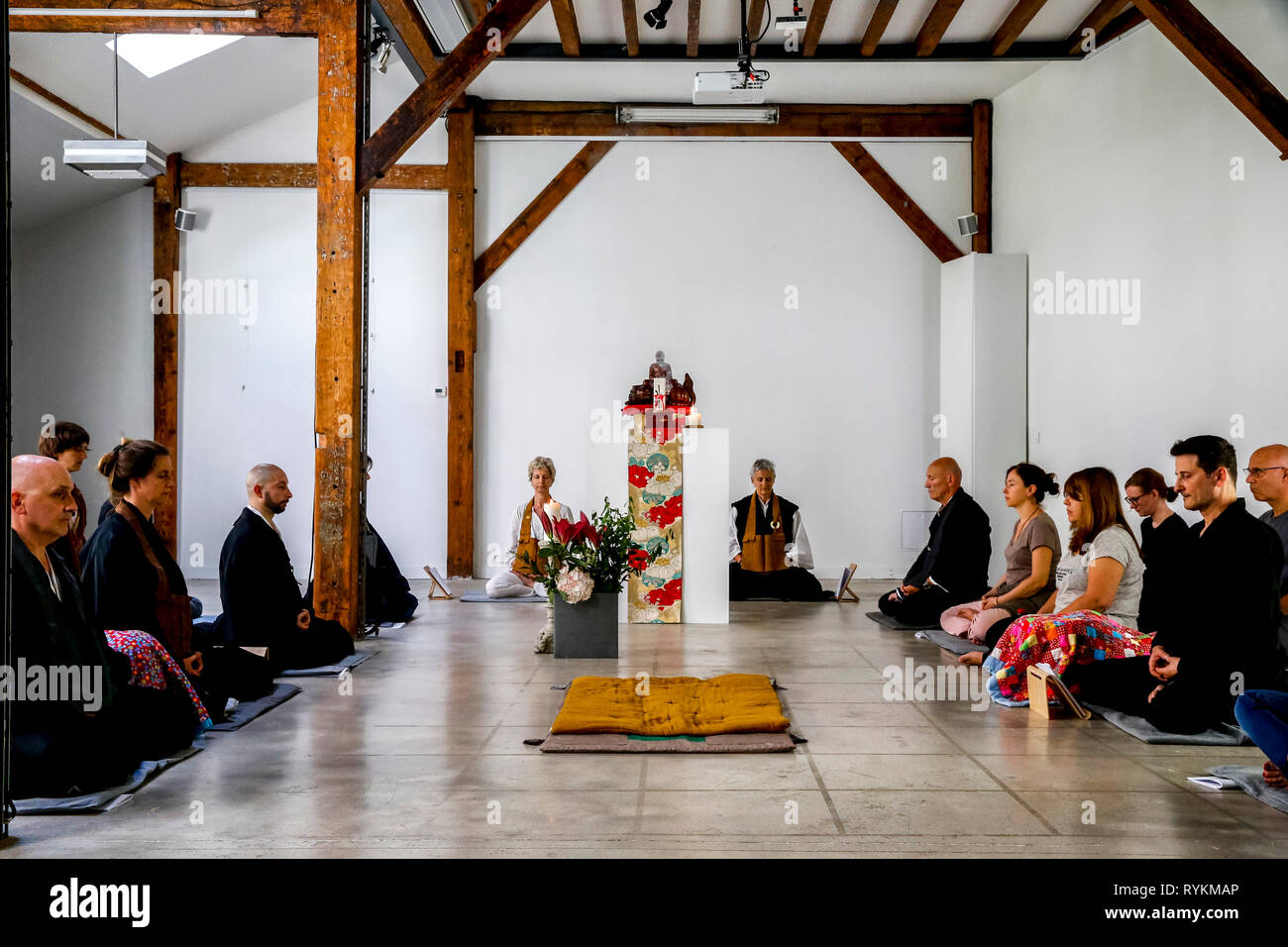 Zen sesshin (retreat) in Paris, France. Zazen (meditation Stock Photo ...