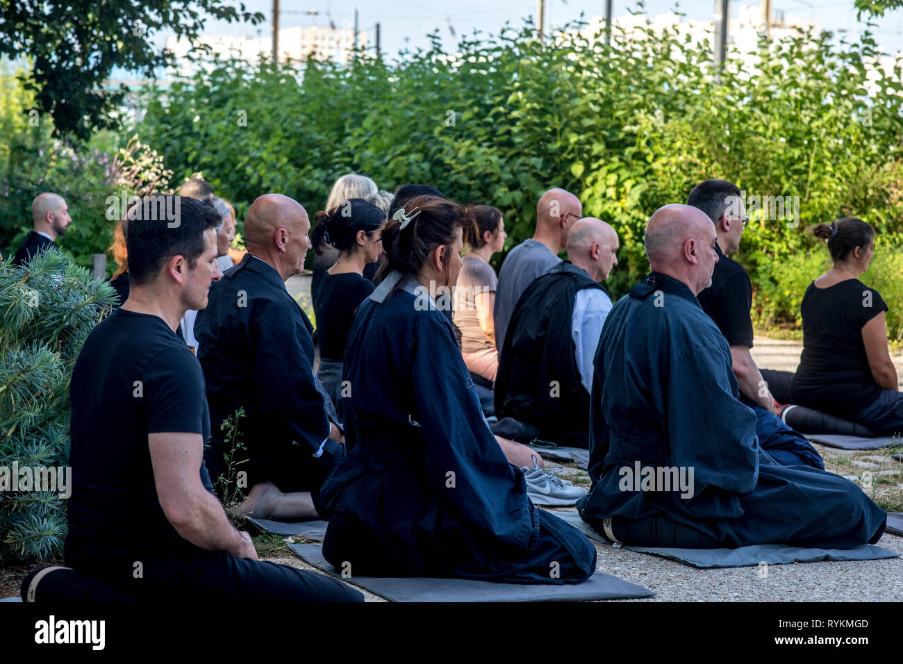 Zen sesshin (retreat) in Paris, France. Zazen (meditation Stock Photo ...