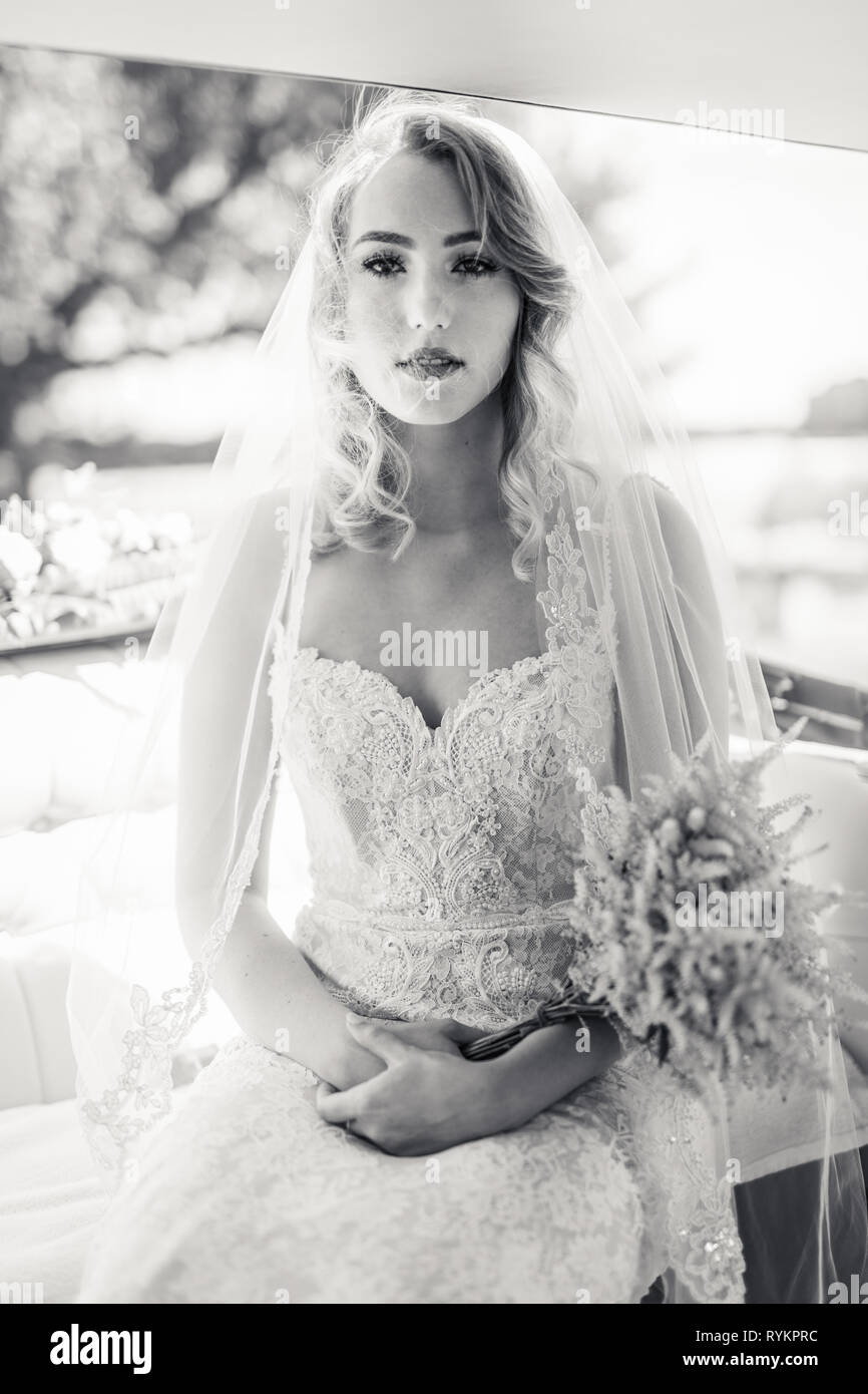 Countryside Wedding Shoot Stock Photo - Alamy