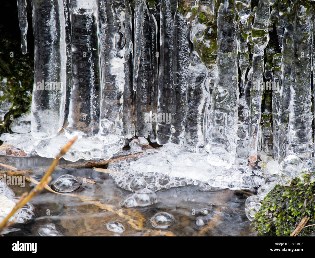 Melting ice antarctica drop hi-res stock photography and images - Alamy