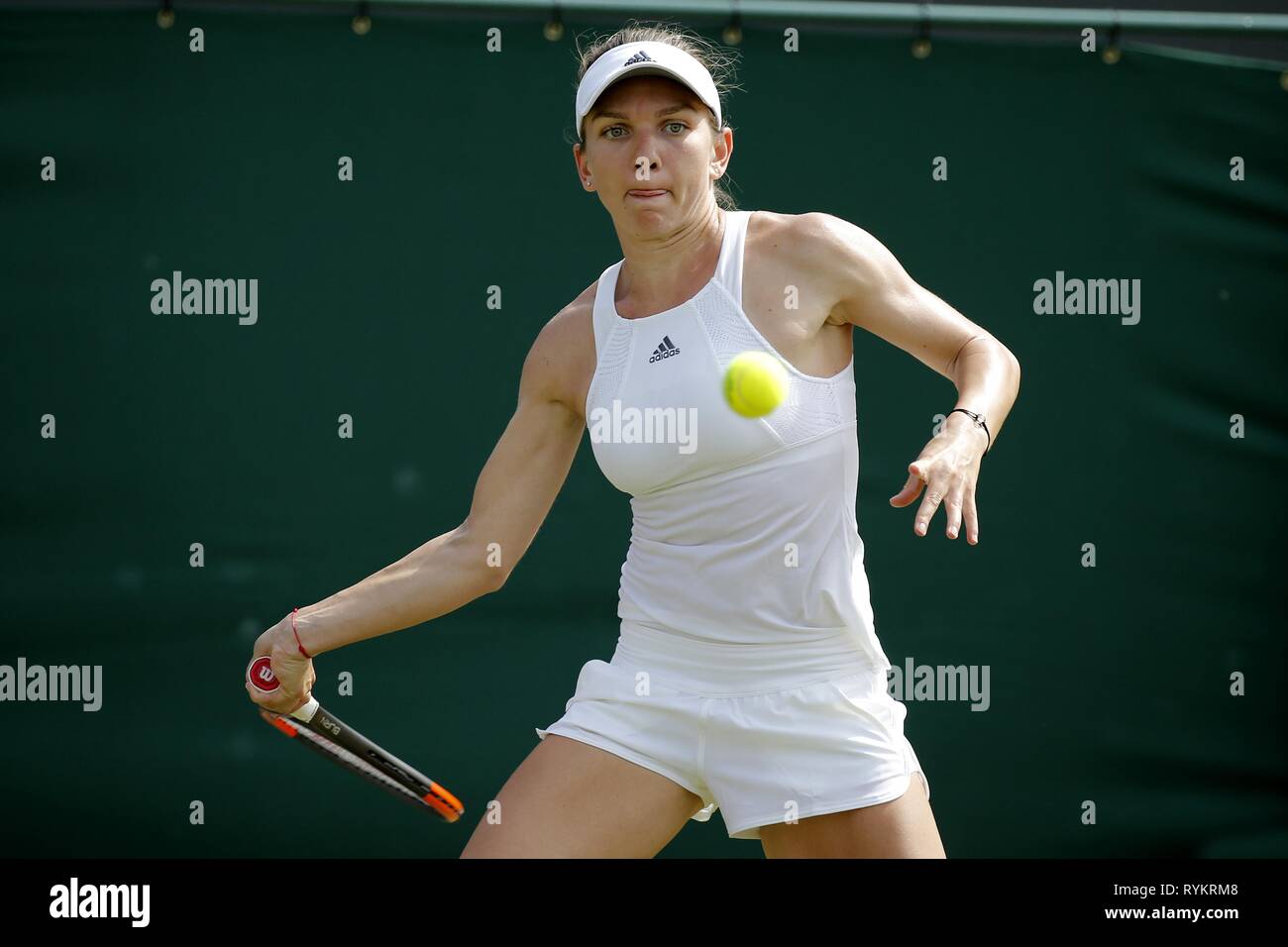 Simona halep forehand hi-res stock photography and images - Alamy