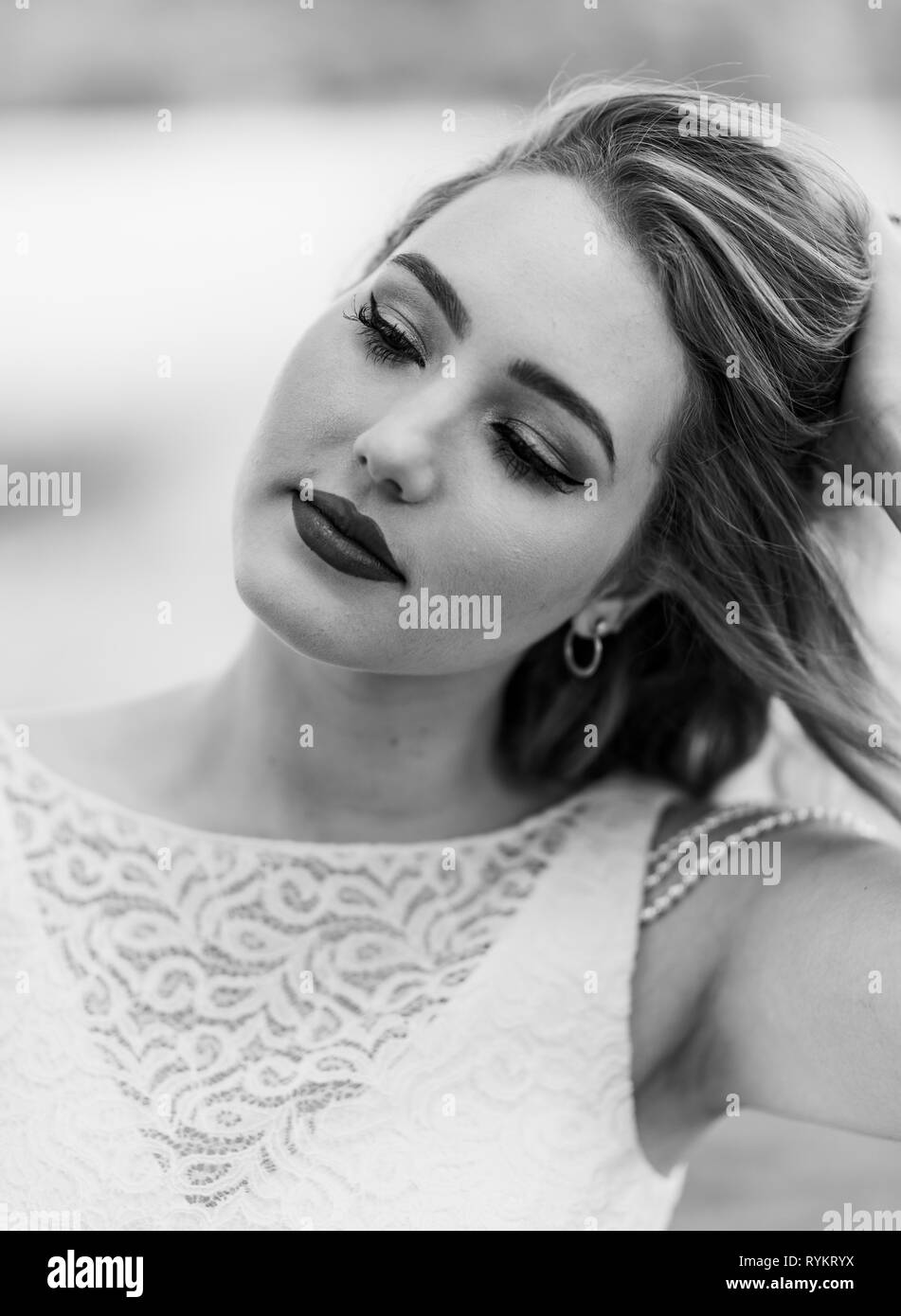 Countryside Wedding Shoot Stock Photo - Alamy