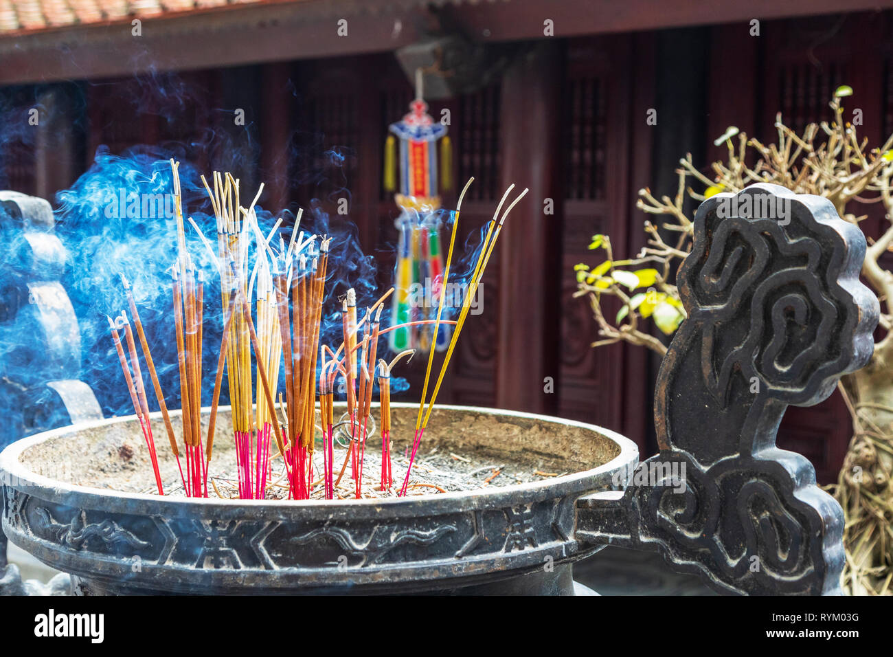 Burn joss stick hi-res stock photography and images - Alamy