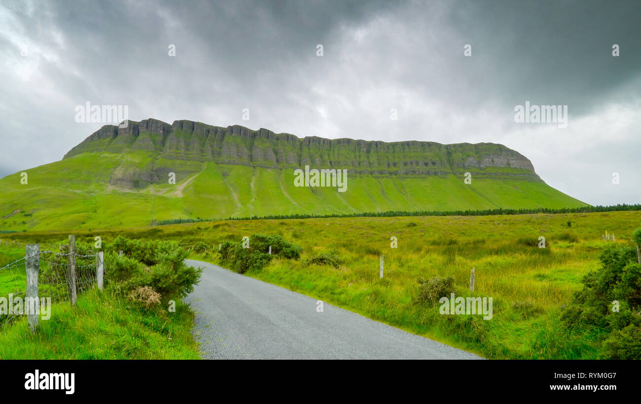 Sligo ireland benbulbin hi-res stock photography and images - Alamy