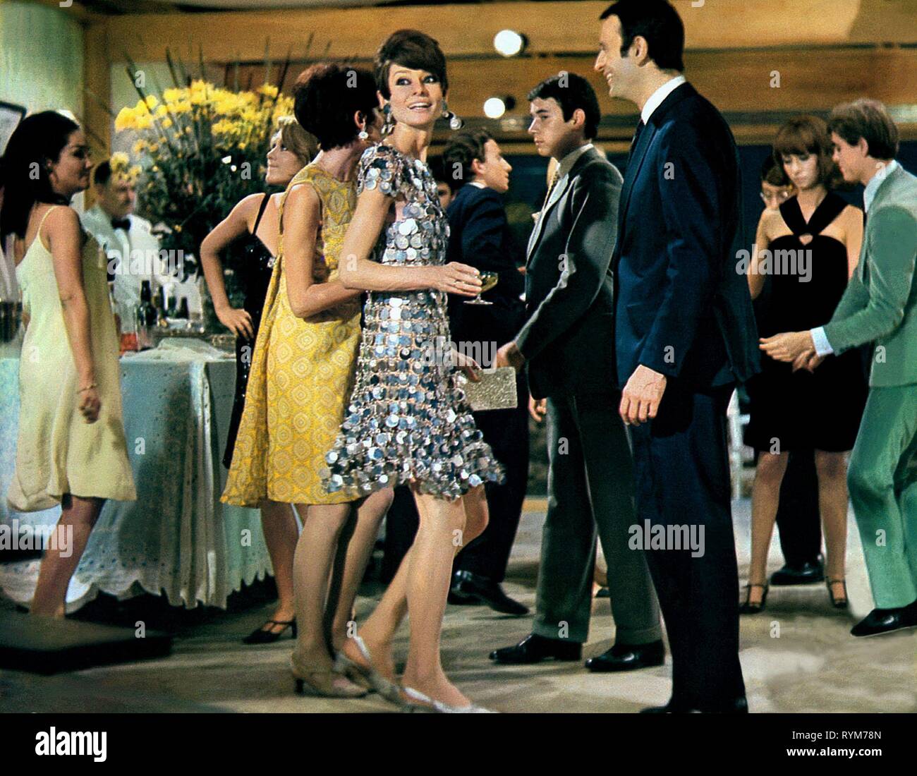 AUDREY HEPBURN, TWO FOR THE ROAD, 1967 Stock Photo - Alamy