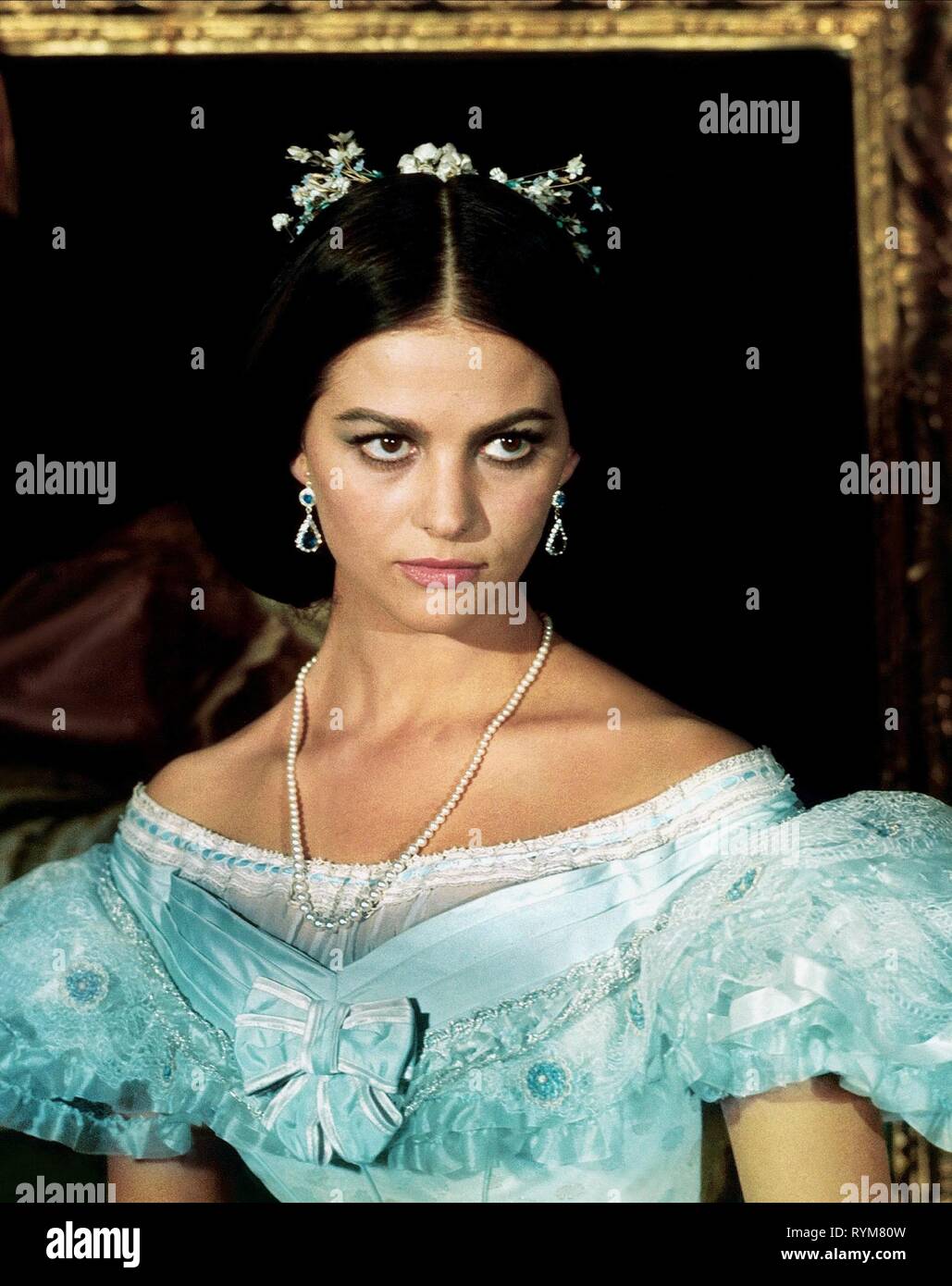 Claudia cardinale hi-res stock photography and images - Alamy
