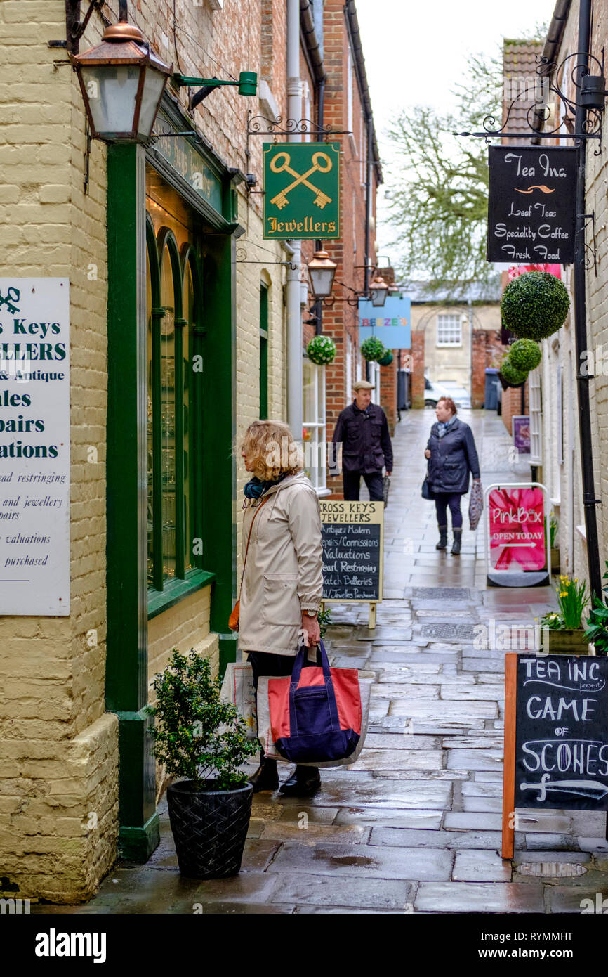 Ginnel hi-res stock photography and images - Alamy