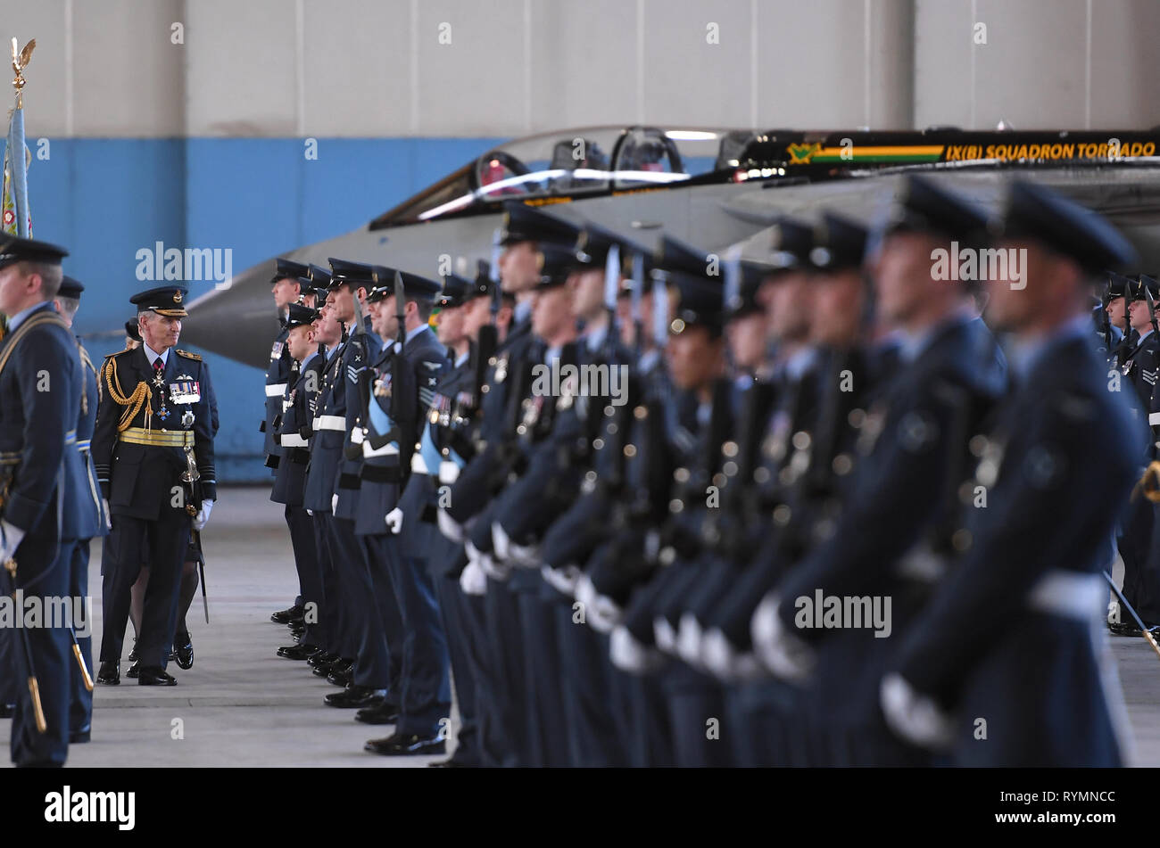 Chief air staff air chief marshal sir stephen hillier raf hi-res stock ...