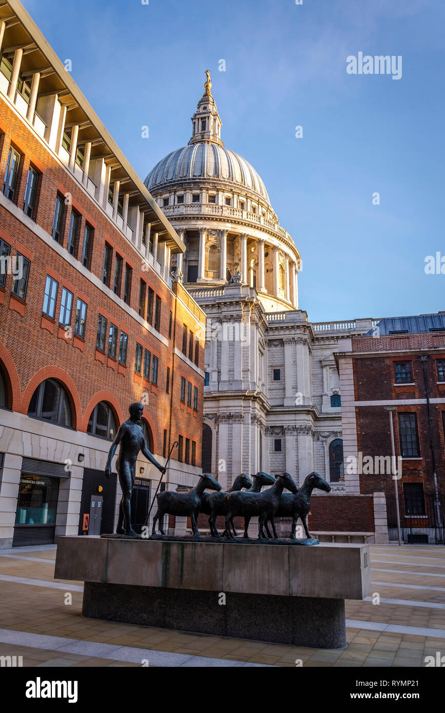 Paternoster square london sculpture hi-res stock photography and images ...