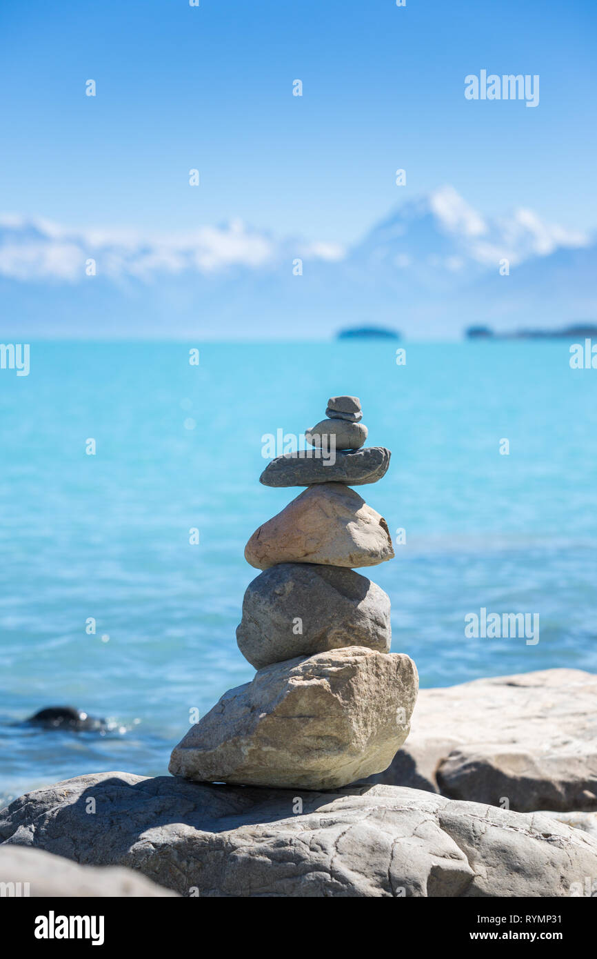 Small stone stack, Lake Pukaki, New Zealand Stock Photo - Alamy