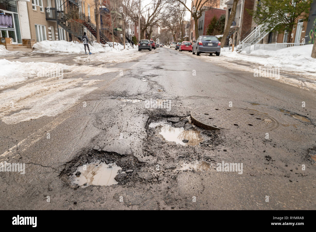Large Potholes Stock Photos & Large Potholes Stock Images - Alamy