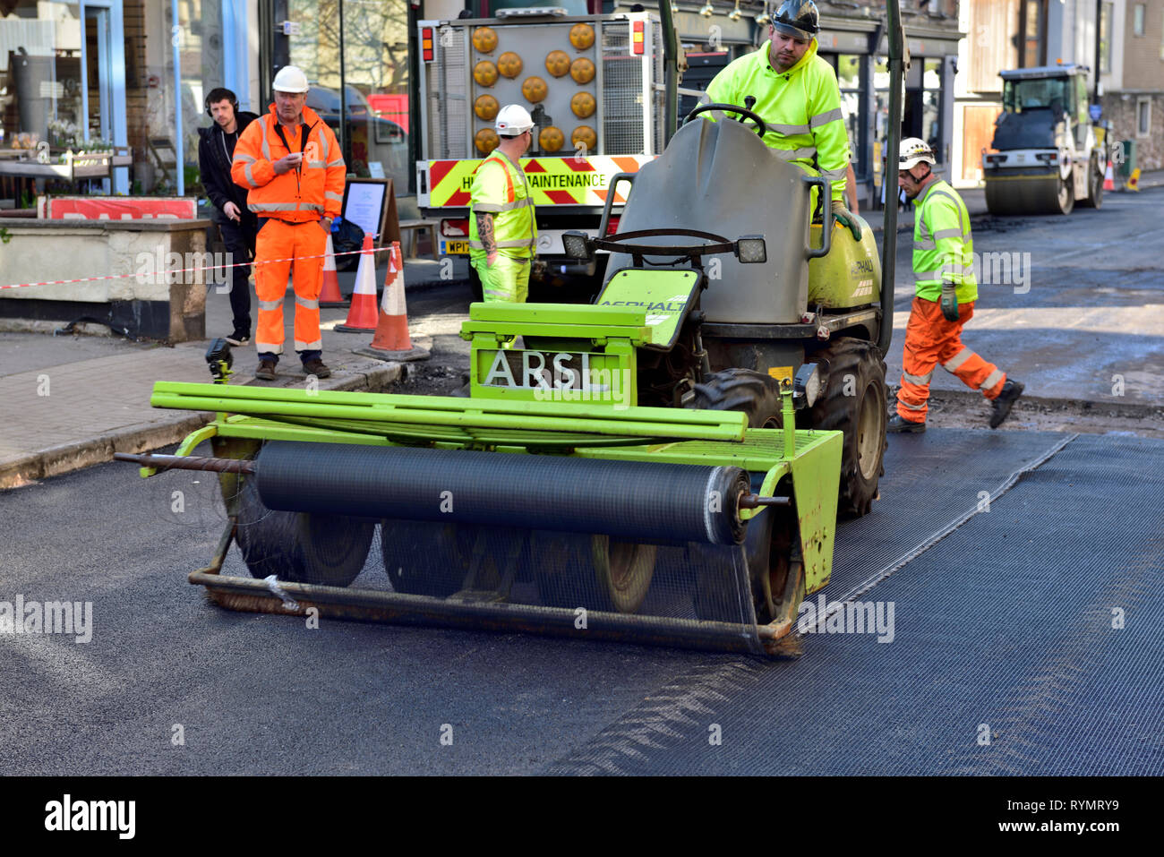 Road resurfacing machine hi-res stock photography and images - Alamy