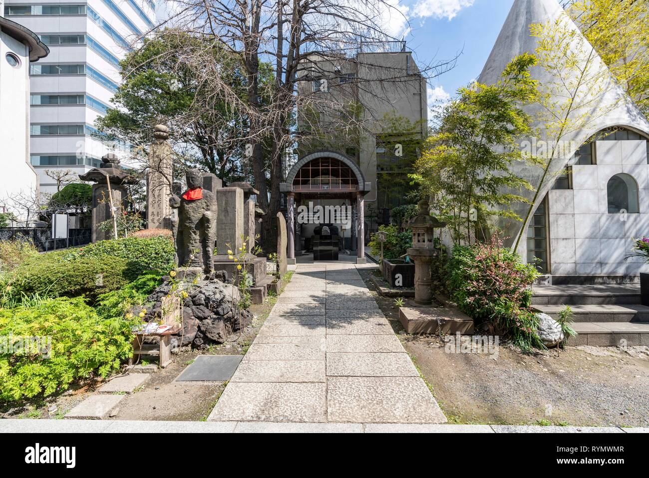 Ekō-in, Sumida-Ku, Tokyo, Japan Stock Photo - Alamy