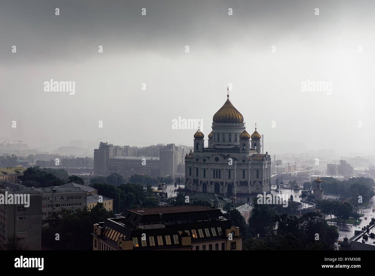 Heavy rain at Cathedral of Christ the Savior in Moscow city in Russia ...