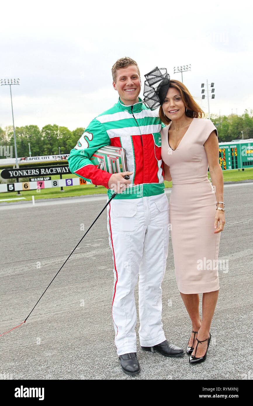 Harness driver hi-res stock photography and images - Alamy