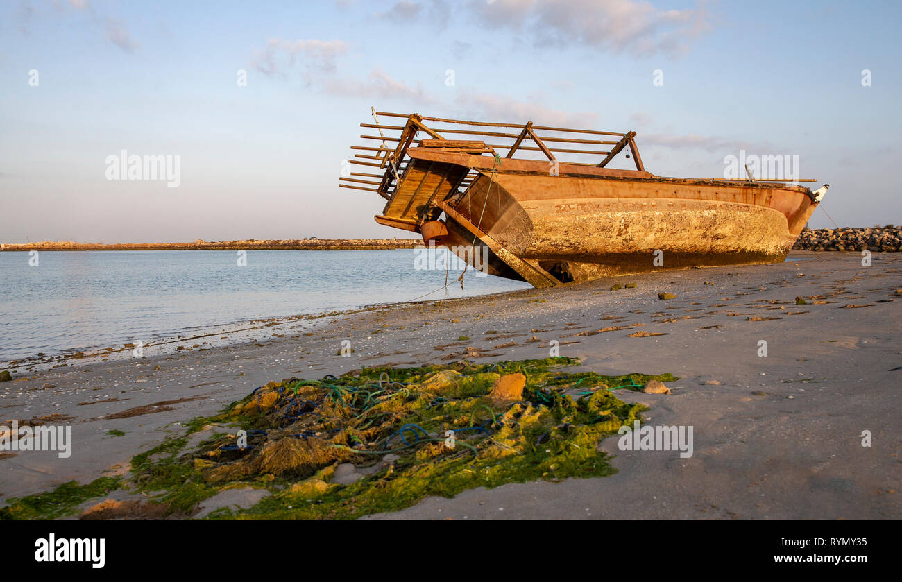 old dhow on a beach in Ras al Khaimah, United Arab Emirates Stock Photo ...
