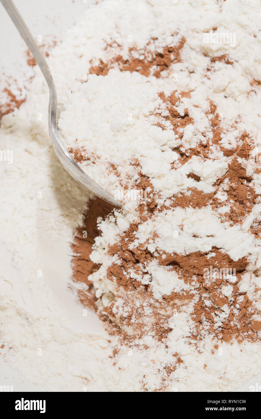 Mixing flour cocoa powder hi-res stock photography and images - Alamy