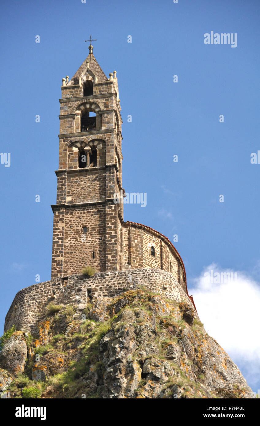 The chapel at St. Micheals Rock, Le Puy, France Stock Photo - Alamy