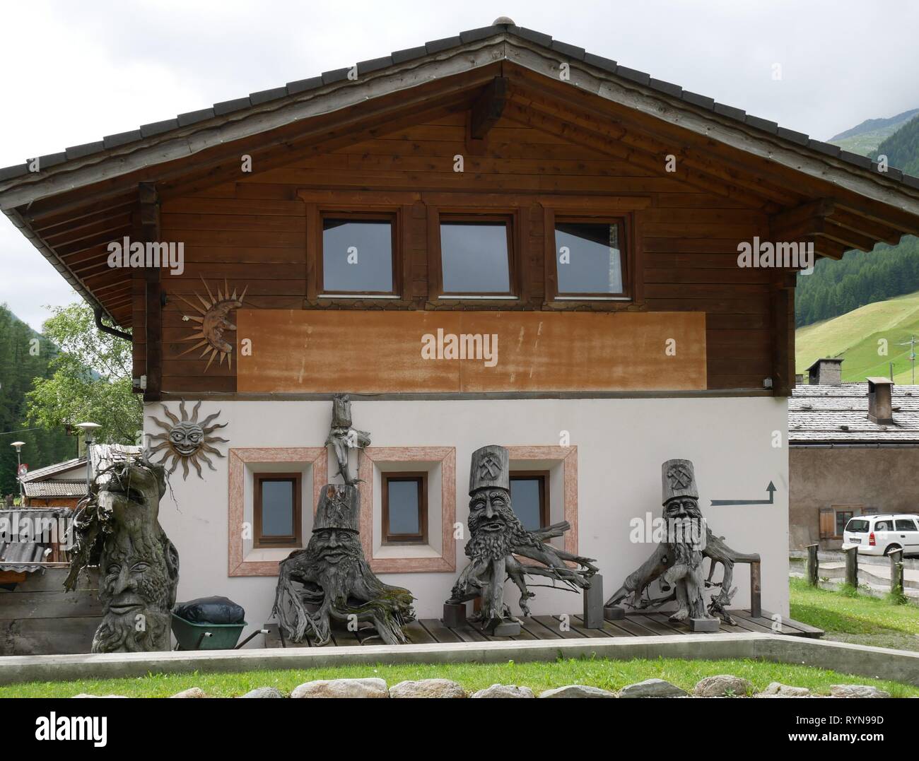 Traditional Wood Carvings, South Tyrol, Italy Stock Photo - Alamy