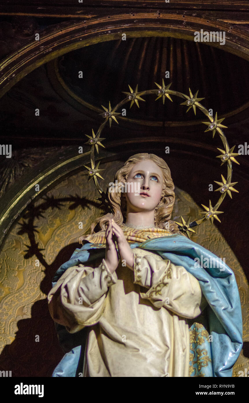 Catholic statue of Mary Stock Photo - Alamy