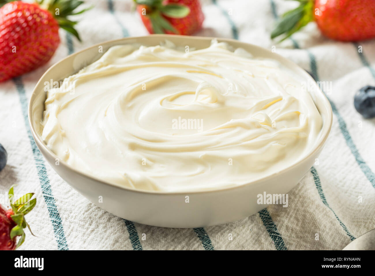 Mascarpone cheese hi-res stock photography and images - Alamy
