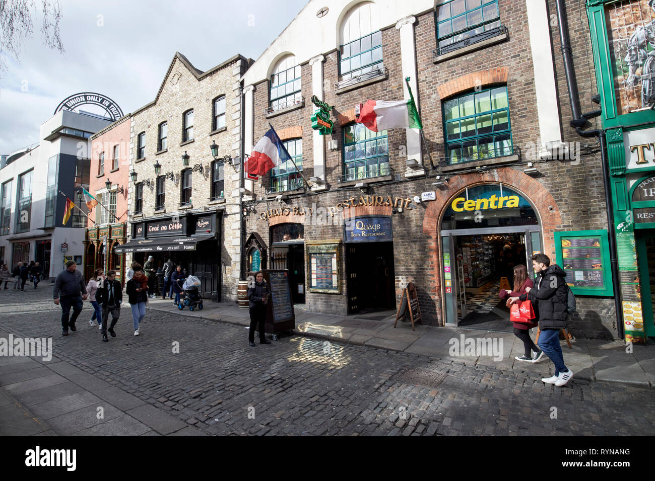 Temple bar hi-res stock photography and images - Alamy