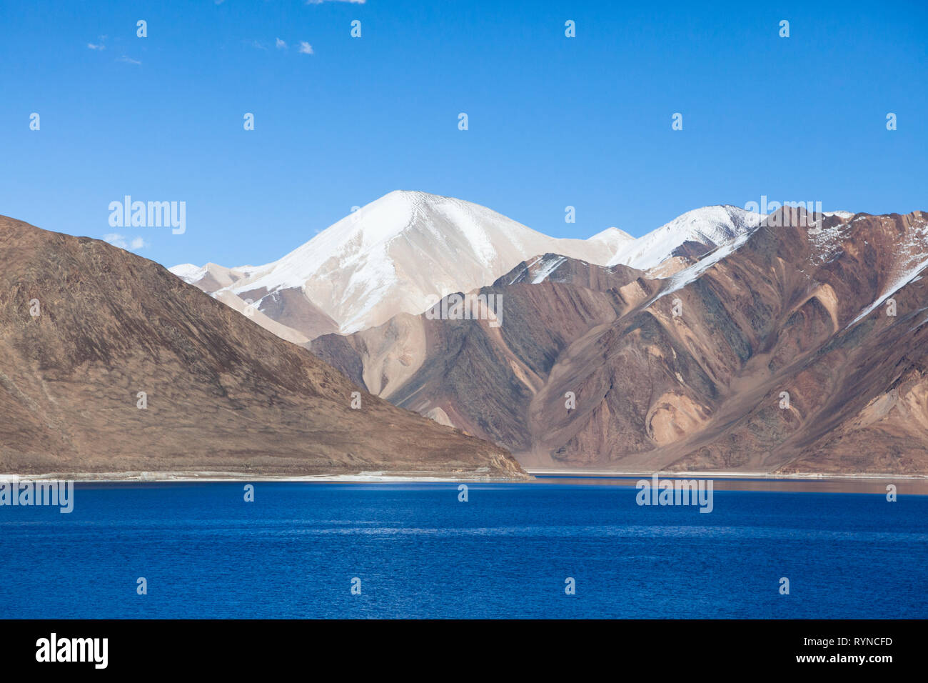 Pangong Tso (Pangong Lake) and its surroundings, Ladakh, India Stock ...