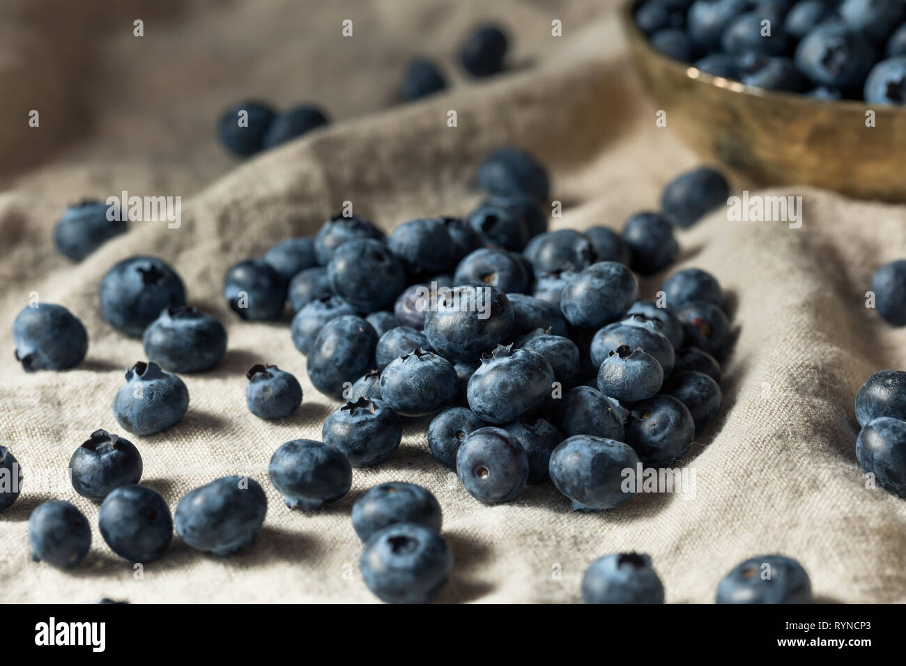 Raw Blue Organic Blueberries Ready to Eat Stock Photo - Alamy