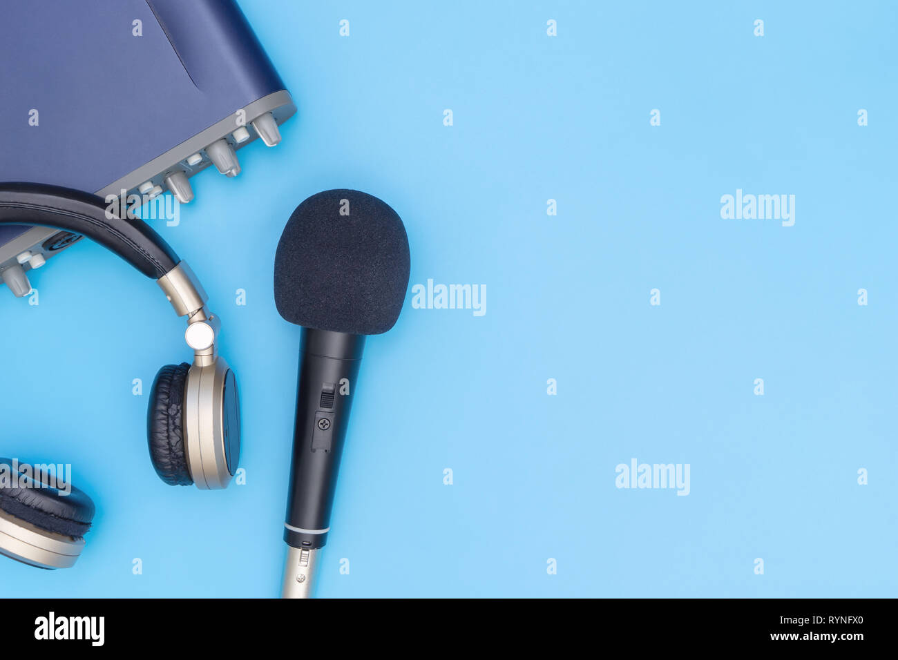 Mic interface hi-res stock photography and images - Alamy