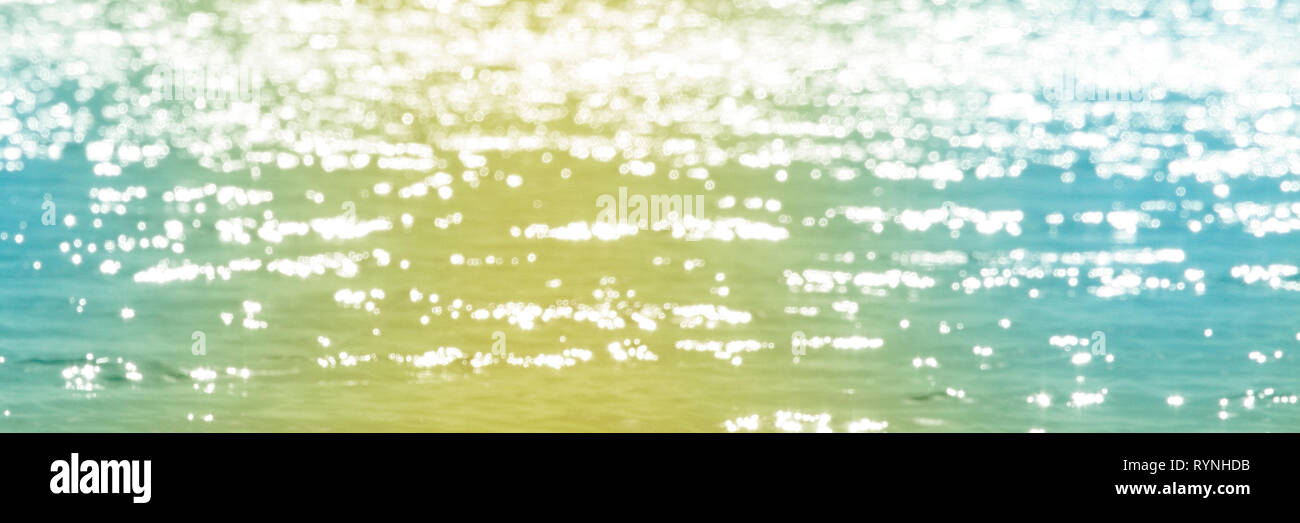 Defocused light reflection on a water surface Stock Photo - Alamy