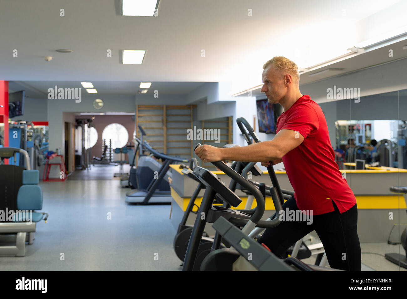 Muscular young athletic man hi-res stock photography and images - Alamy