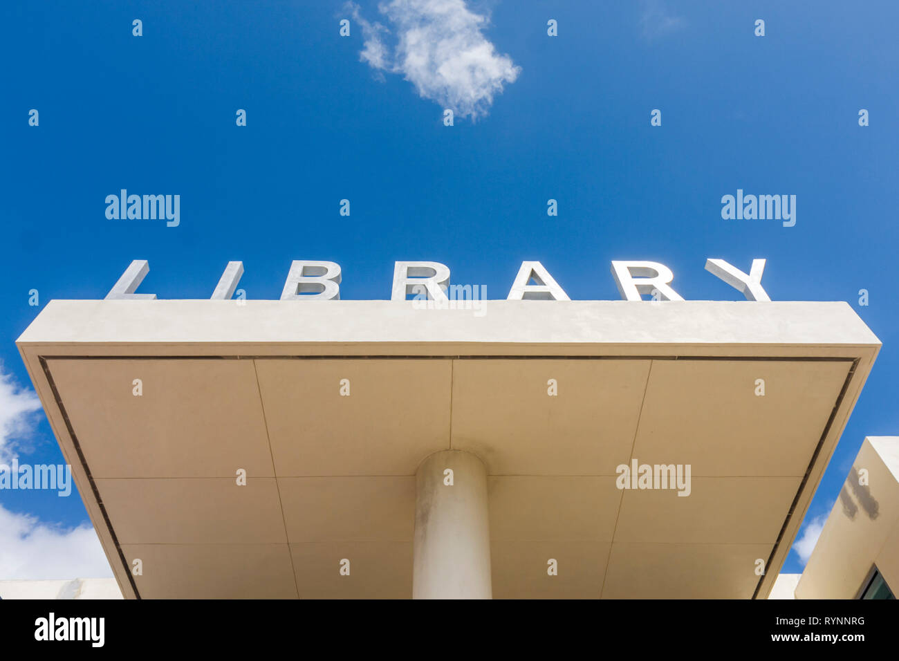 Public library sign hi-res stock photography and images - Alamy