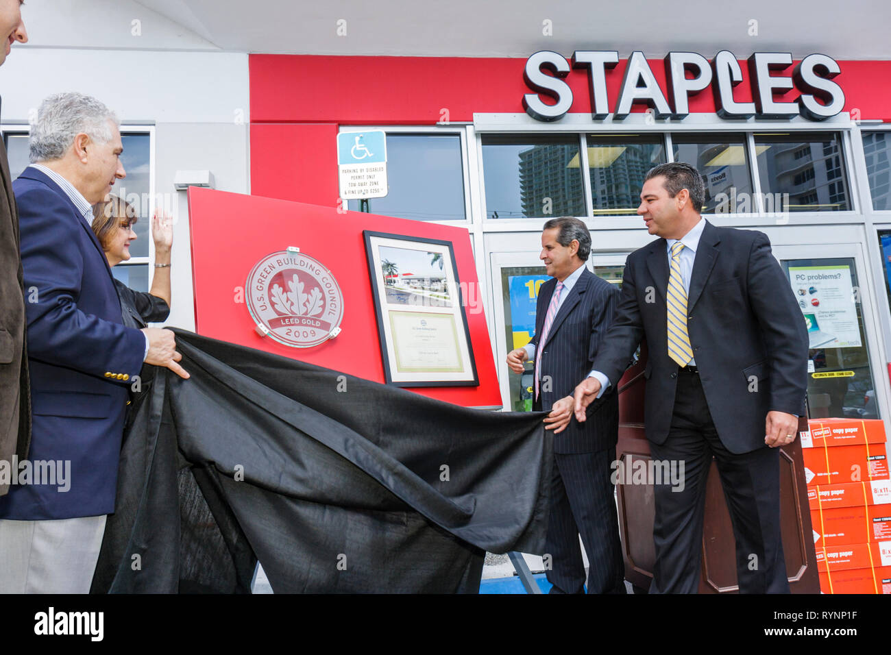 Miami Florida,Staples,office supply products store,retail,chain ...