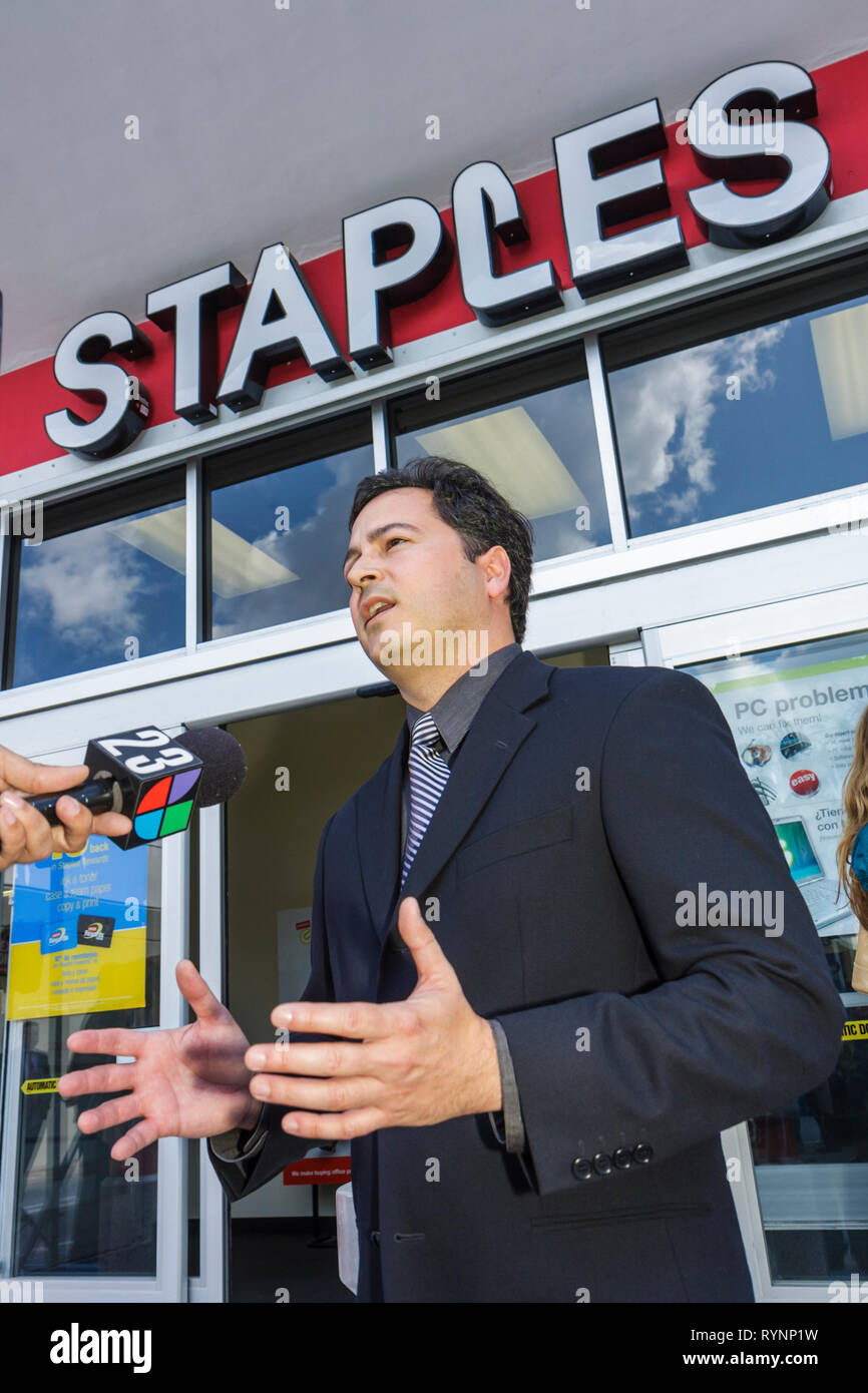 Miami Florida,Staples,office supply products store,retail,chain ...