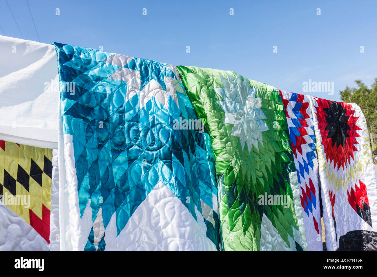 Native indian indigenous peoples stall stalls booth vendor vendors hi ...