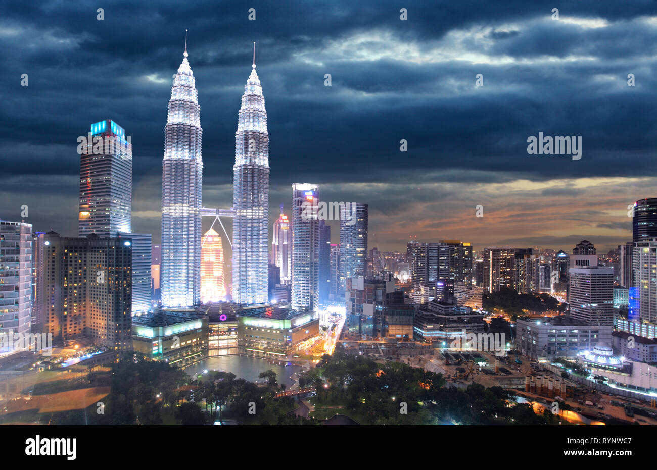Kuala lumpur skyline at night hi-res stock photography and images - Alamy