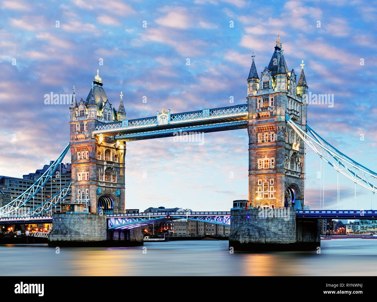 London tower bridge hi-res stock photography and images - Alamy