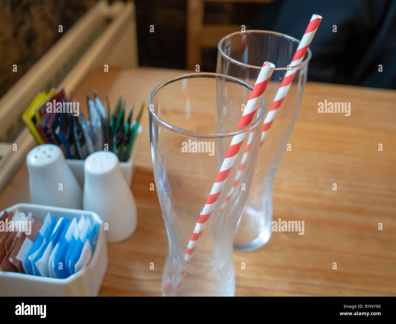 Drinking water paper cup hi-res stock photography and images - Alamy