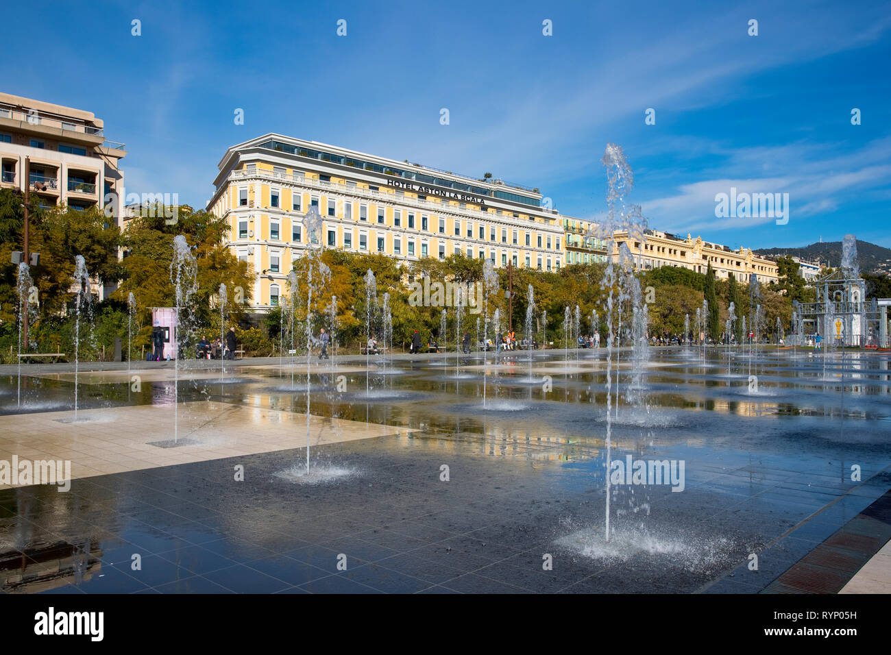 Reflecting pool or Miroir d'eau of the promenade du Paillon, Nice ...