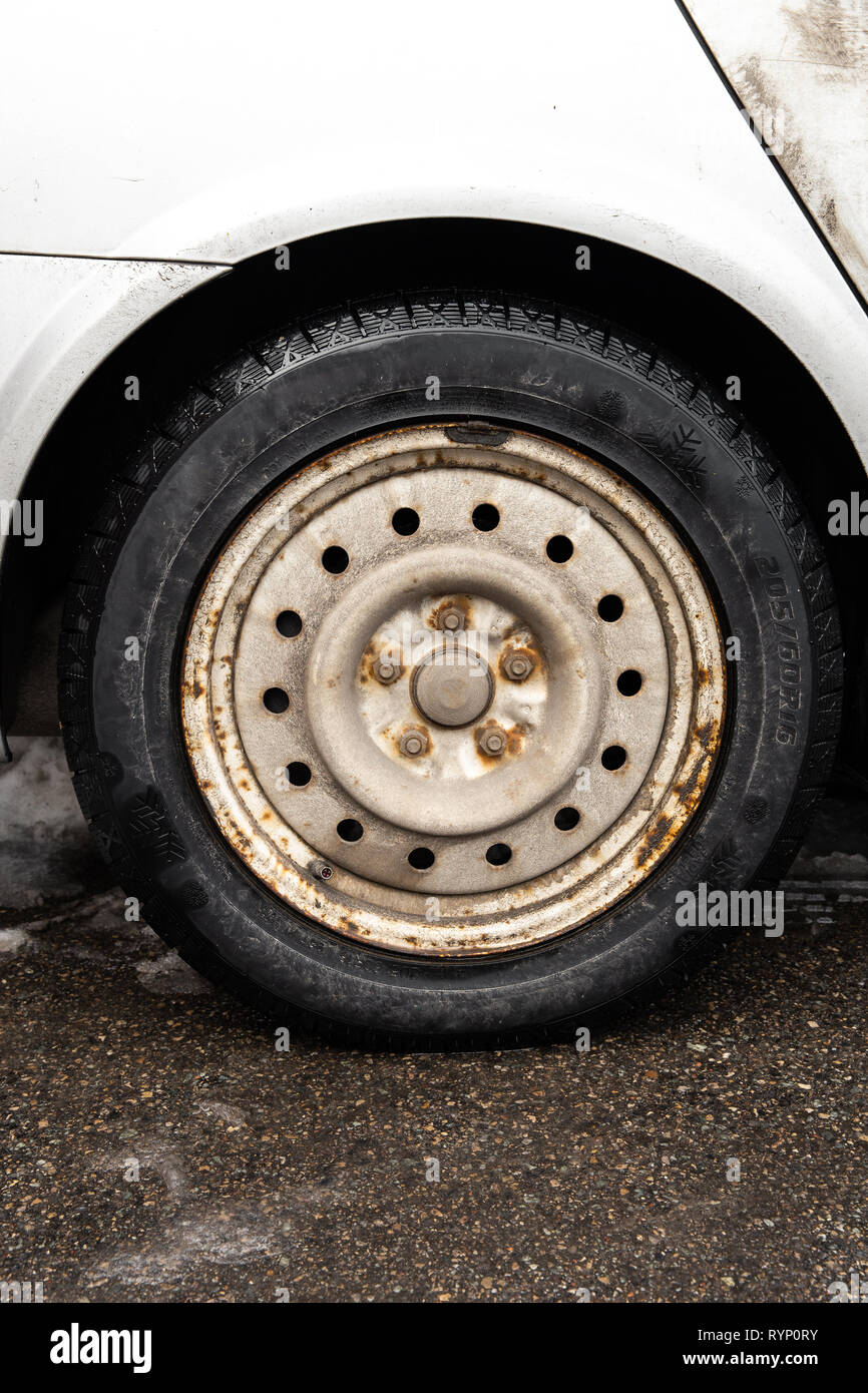 Truck rim broken hi-res stock photography and images - Alamy