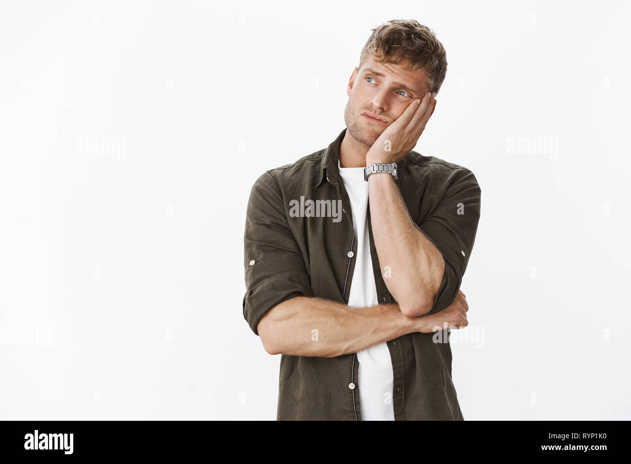 Man turning head looking left hi-res stock photography and images - Alamy